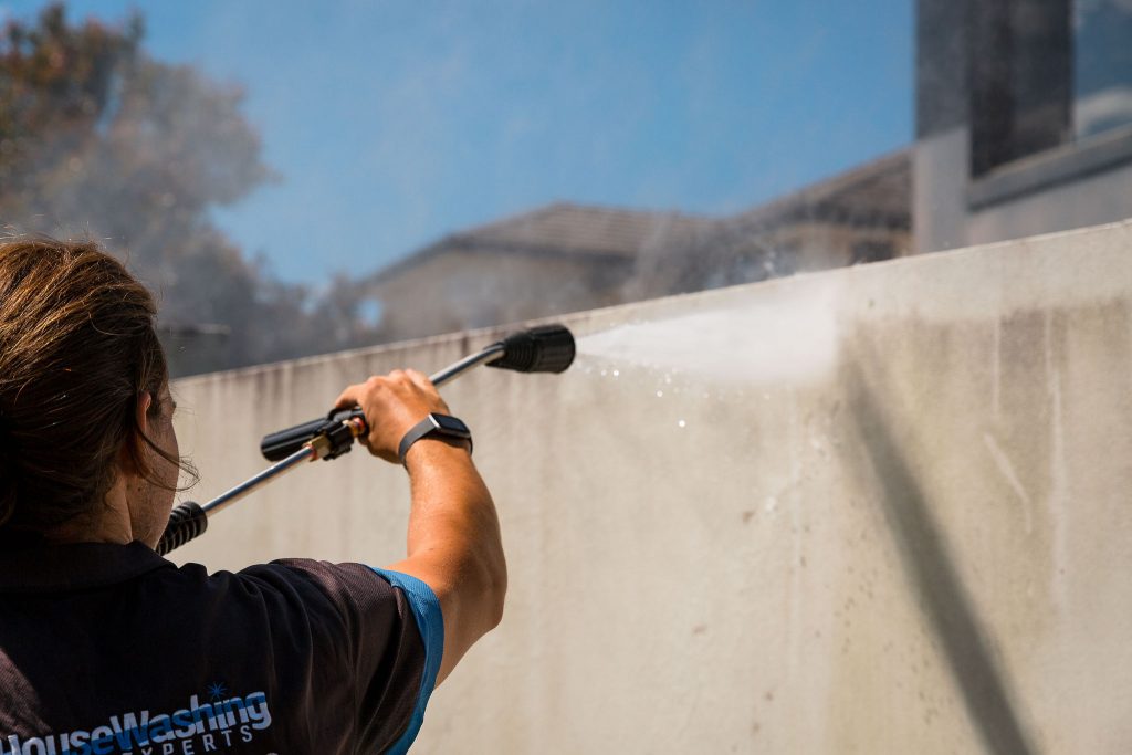 How To Wash Exterior Walls | House Washing Experts